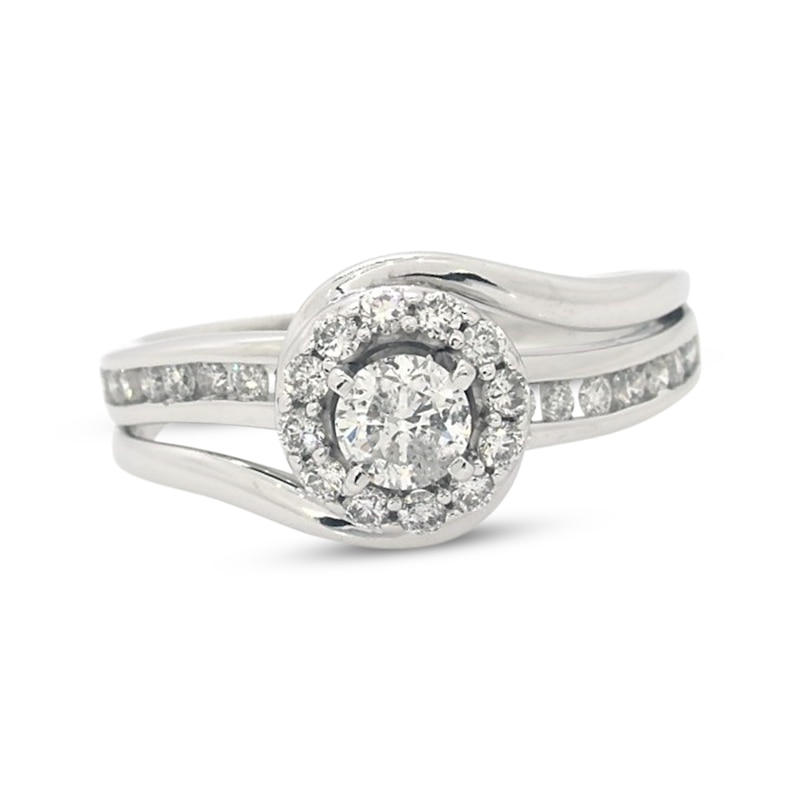 Previously Owned Diamond Engagement Ring 3/4 ct tw Round-cut 14K White ...