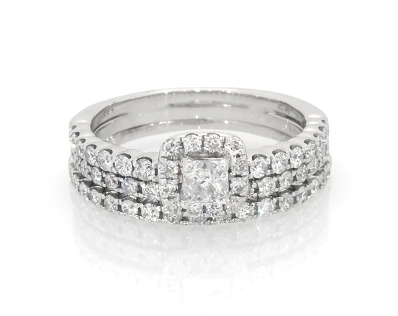 Previously Owned Princess-Cut Diamond Halo Bridal Set 1-1/6 ct tw 14K ...
